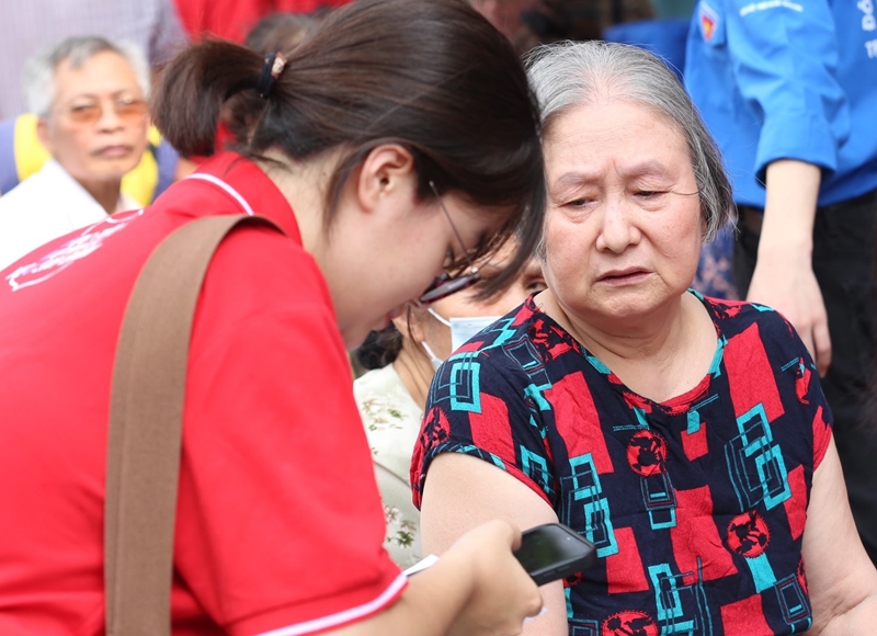 Thầy thuốc trẻ tình nguyện vì một Việt Nam khỏe mạnh hơn - Vietnam.vn